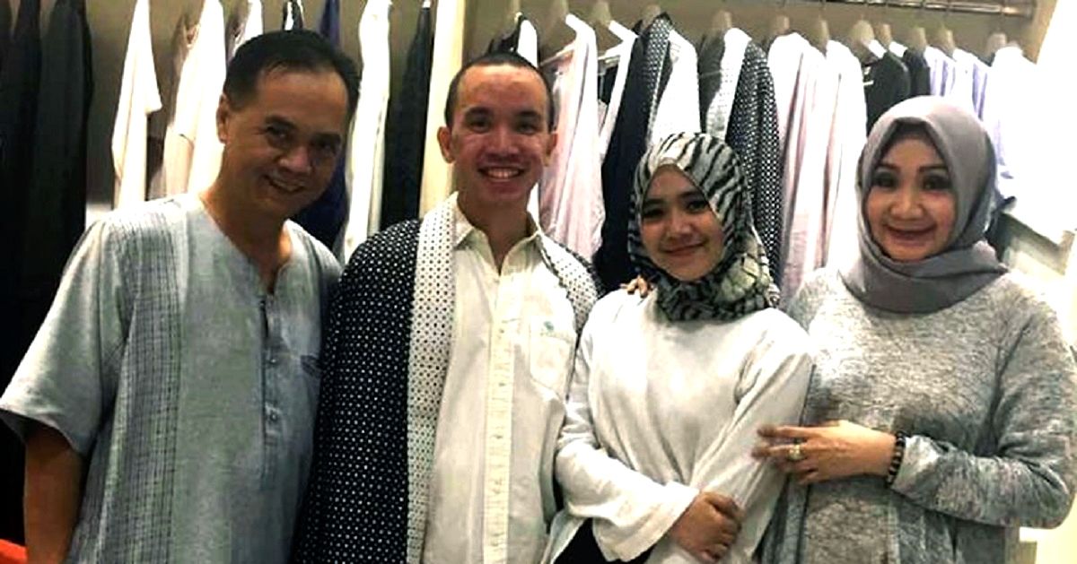 Tiffany Kenanga Hijab House and Boutique Untuk Anak Muda Islami Enerjik