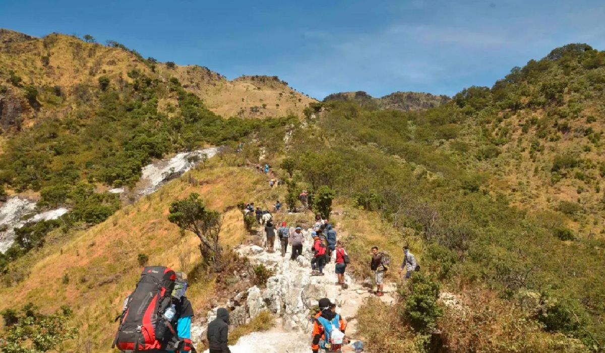 Musibah di Gunung Rinjadi, Kementerian Pariwisata Minta Pengawasan Ketat Jalur Pendakian