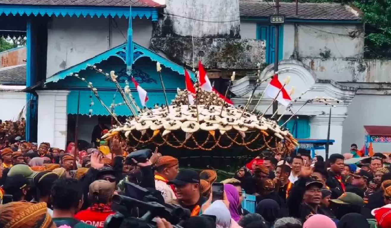Grebeg Maulud 2025, Puncak Sekaten Keraton Surakarta yang Memikat ...