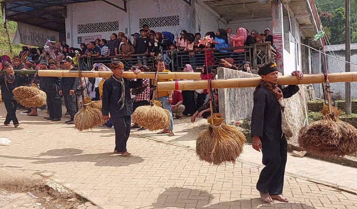 Seren Taun Cisungsang 2025, Tradisi Panen & Wisata Budaya