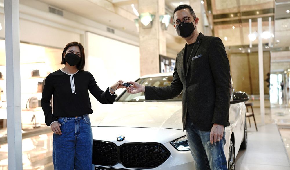 Greysia Polii Penerima Kunci Pertama BMW 218i Gran Coupé Sport M ...