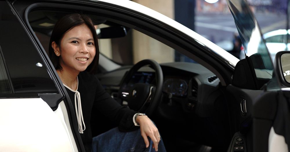 Greysia Polii Penerima Kunci Pertama BMW 218i Gran Coupé Sport M ...