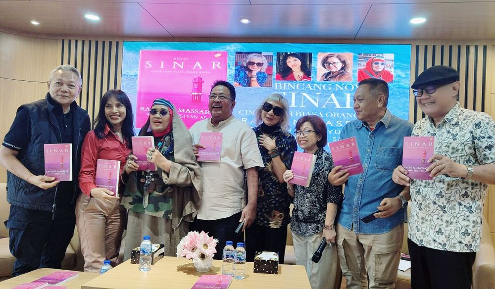 Rayni Massardi Rilis Novel "SINAR", Rano Karno : Saya Beli Seratus