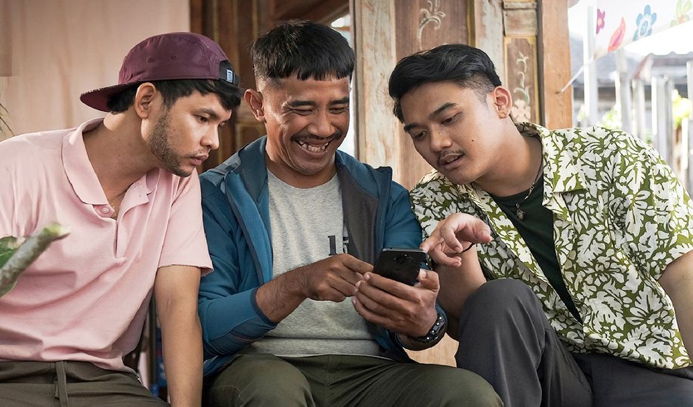 Ambyar Mak Byar Rilis Trailer Kedua Kisah Penuh Haru dan Tawa Di Tengah Irama Campursari