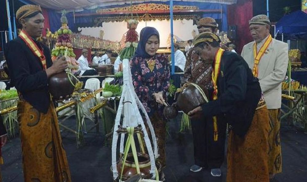 Ritual Temu Tirta Merawat Harmoni Alam Lereng Merapi-Merbabu Lewat ...