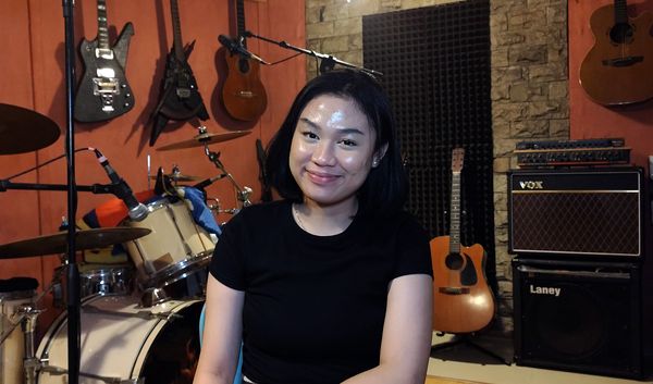 Diandra Aprilia Rampungkan Take Vokal Single Perdana