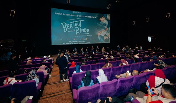 Gala Premiere Film Bertaut Rindu Hadirkan Nuansa Prom Night, Ajak Penonton Bernostalgia dan ...